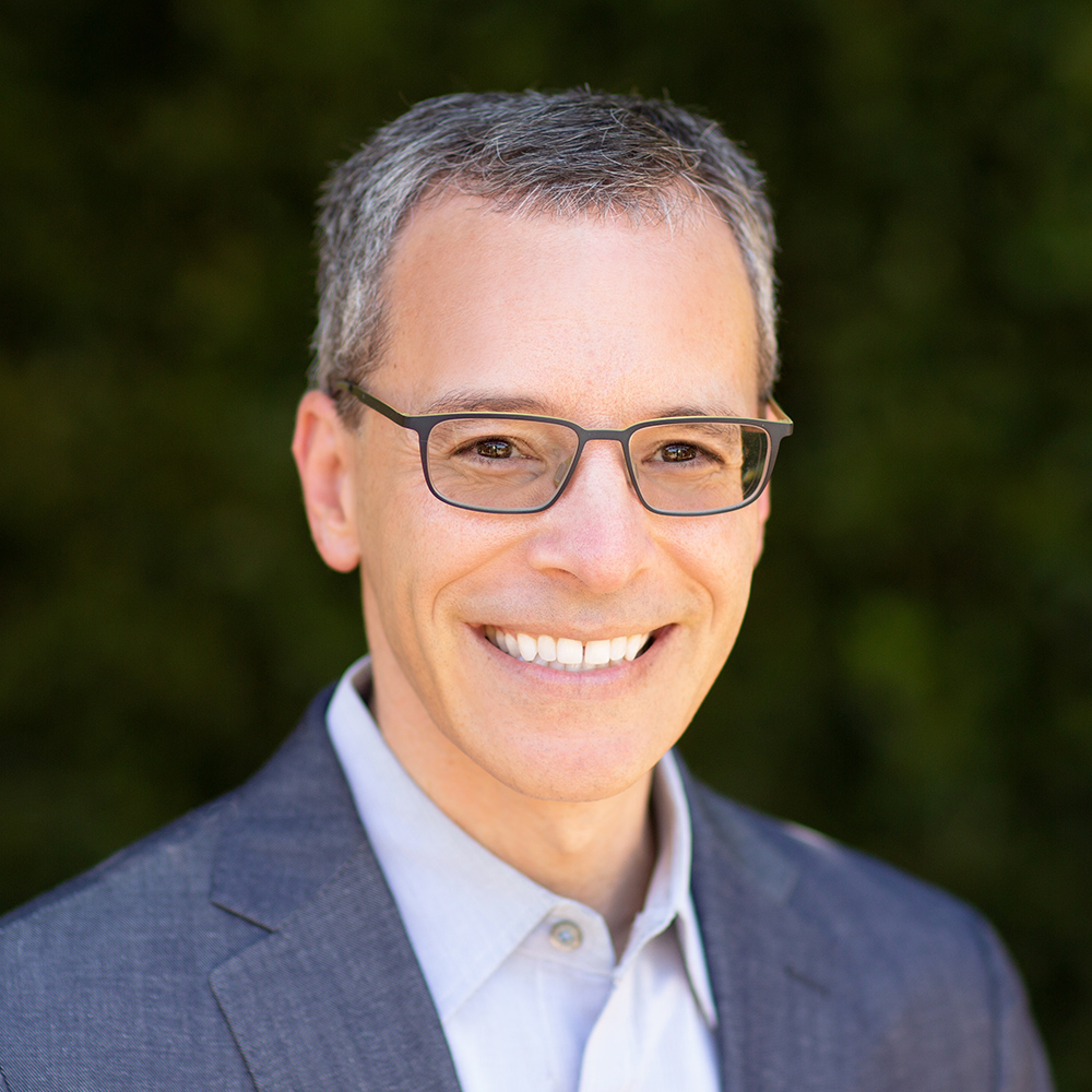 Peter Karpas Formal Headshot 1000x1000 - CHM