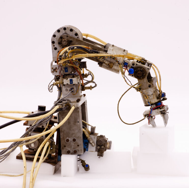 Stanford hydraulic arm - CHM