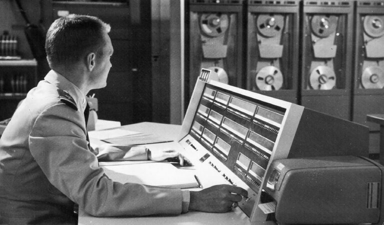 CDC 1604 LTGR Nicolson_a - CHM